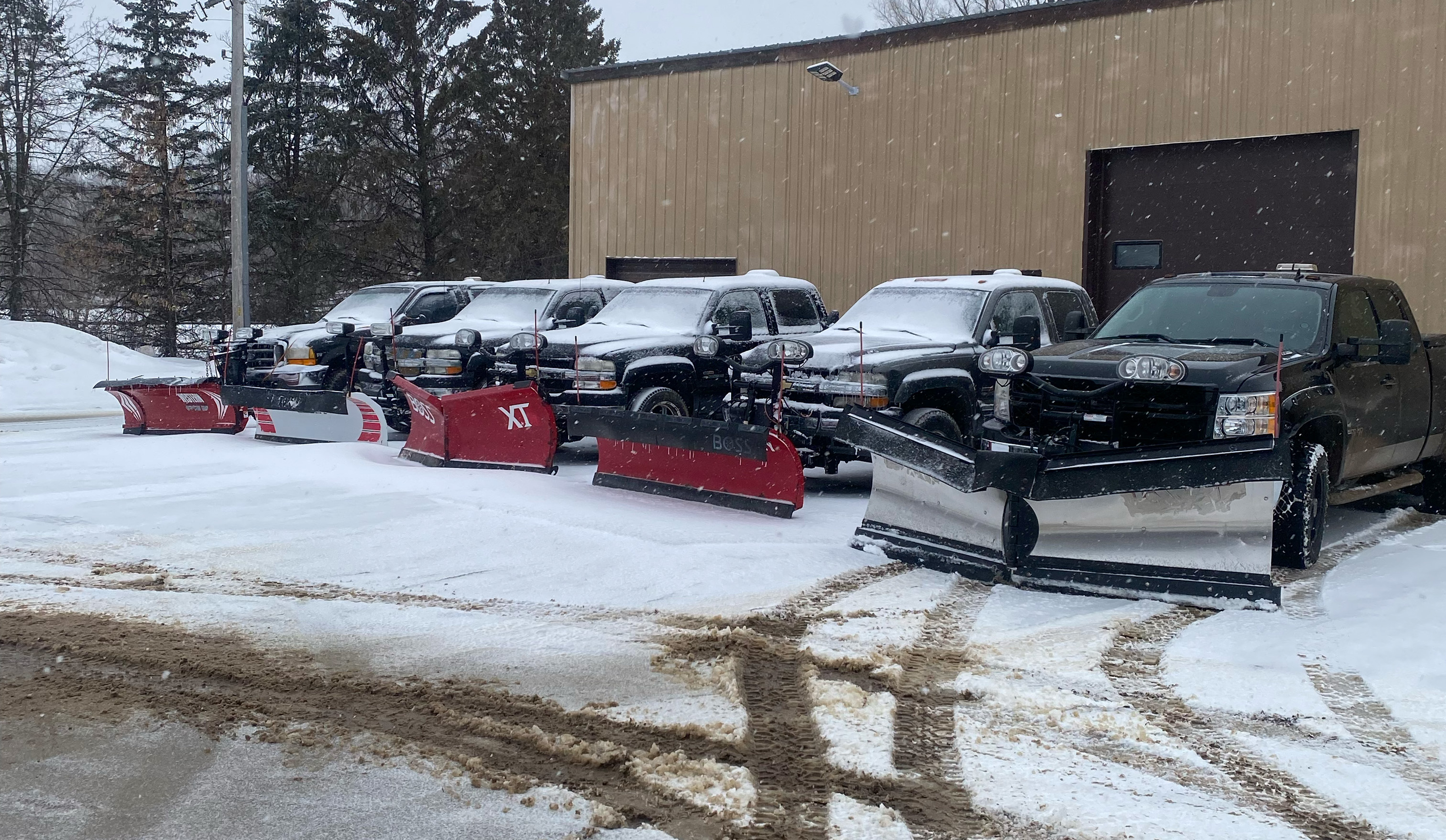 David's Lawn Service - Maple Grove & Plymouth Lawn Care